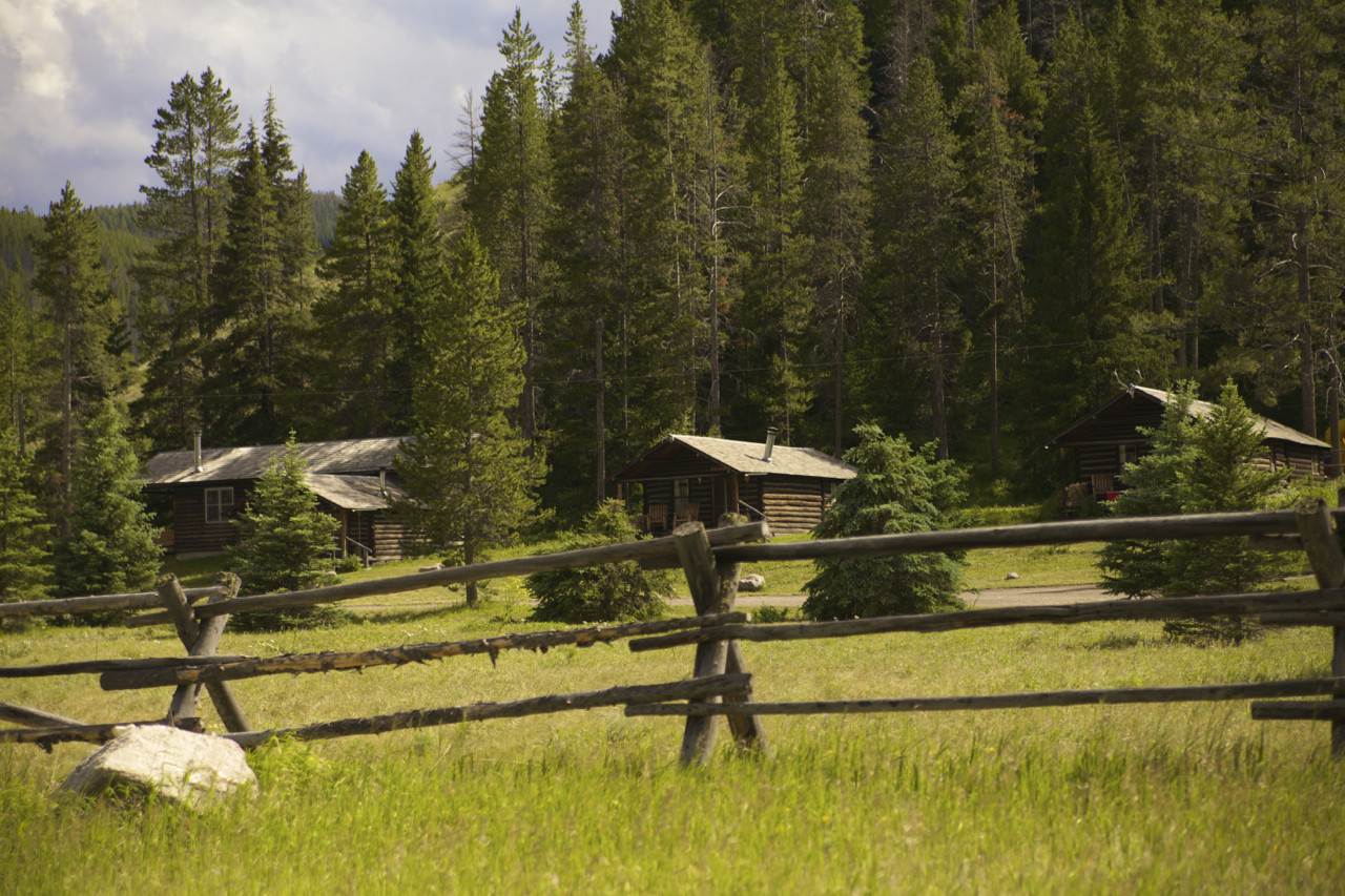 Montana Dude Ranch Vacation Packages - Covered Wagon Ranch Covered ...